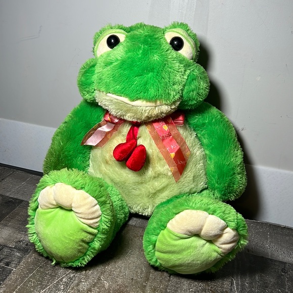Chosun | Toys | Vintage Chosun Stuffed Frog With Hearts Extremely Soft ...